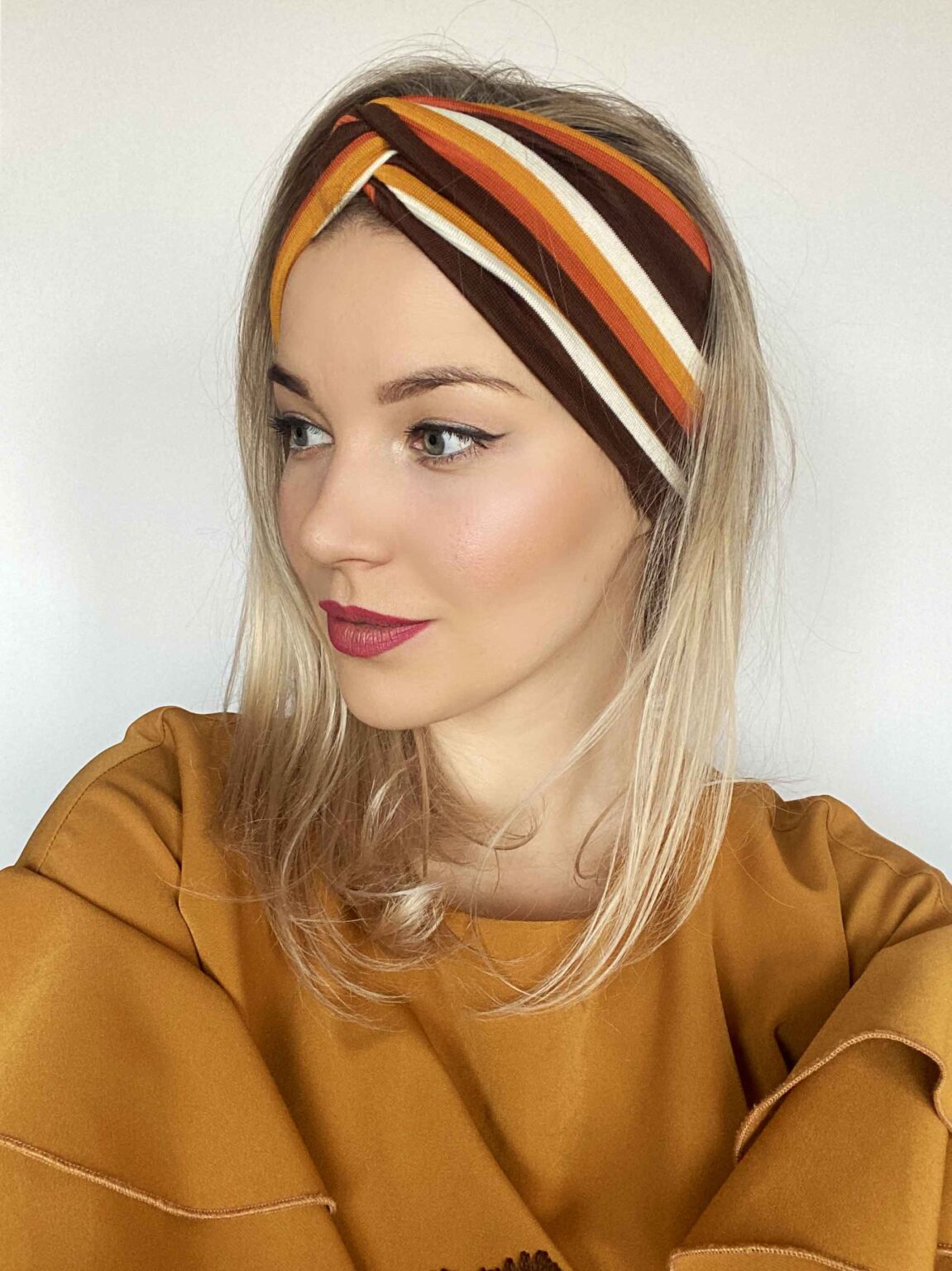 Bentita rasucita cu dungi colorate medie • Turbane Femei si Bebelusi 2025