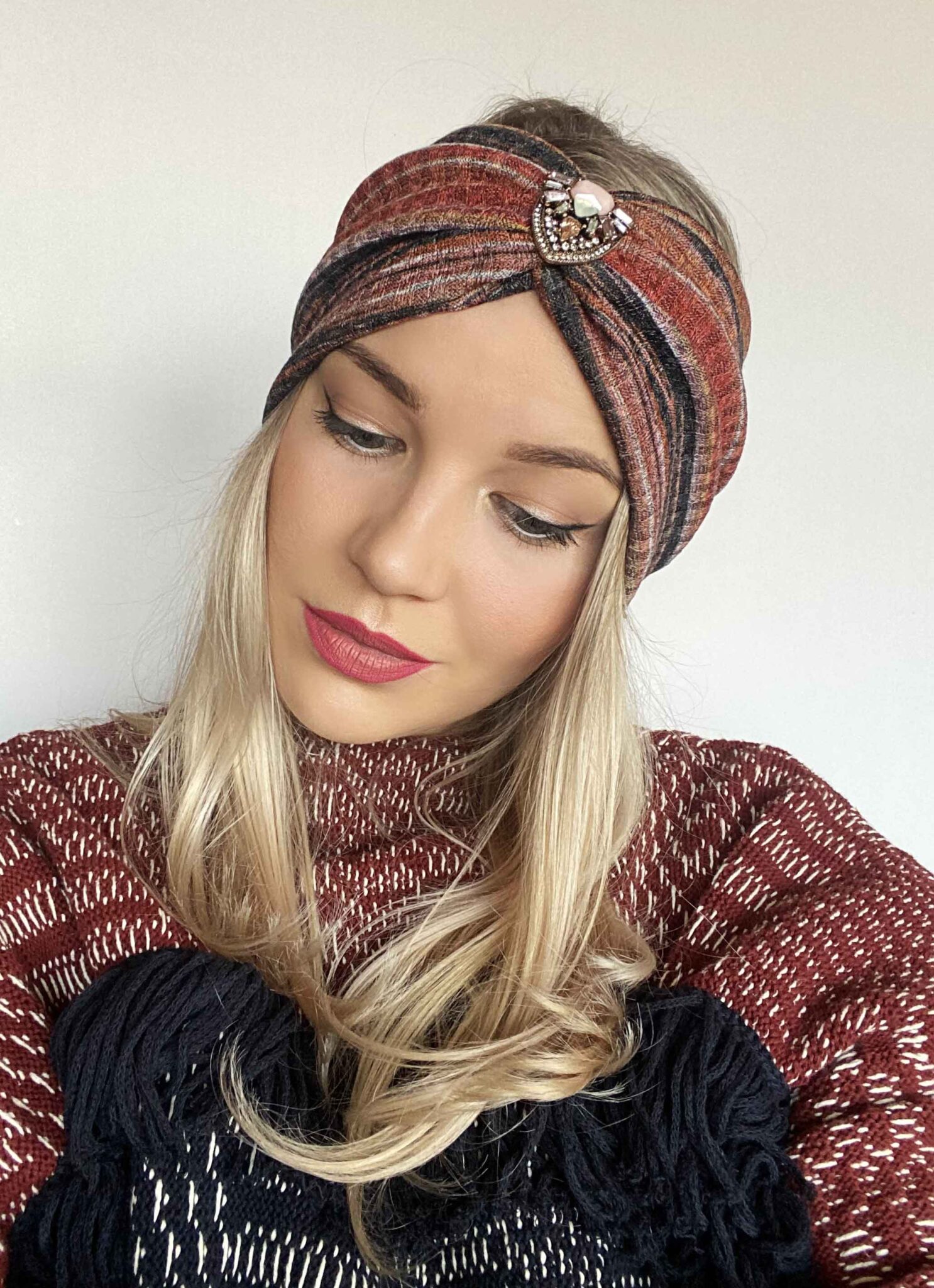 Bentita colorata accesorizata din tricot mediu • Turbane Femei si ...