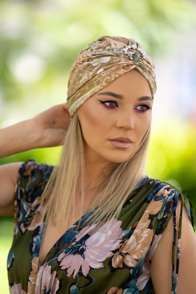 Turban crem cu model textura medie • Turbane Femei si Bebelusi 2025